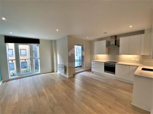 Sidmouth Avenue, Isleworth, Middlesex TW7, 1 bed flat to rent, £1,750 pcm | PrimeLocation