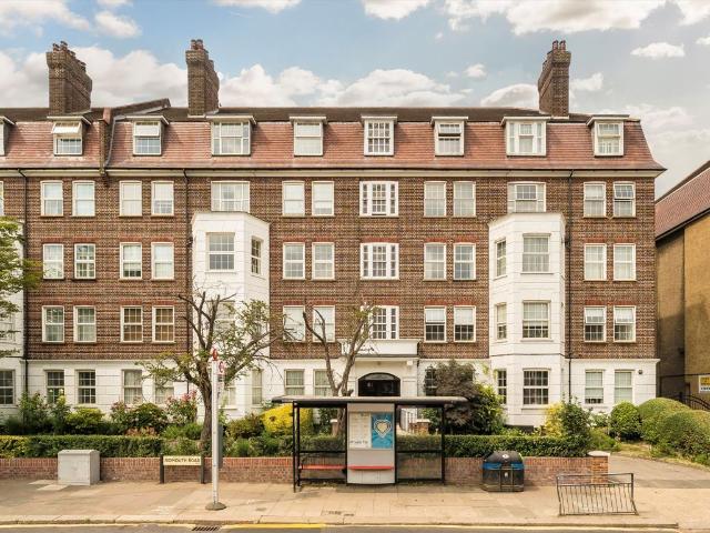 Sidmouth Road, Brondesbury NW2, 3 bed flat to rent, £3,300 pcm | PrimeLocation