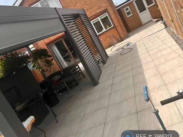 Sidmouth Road, Chelmsford, CM1 3 bed detached house to rent £2,100 pcm £485 pw