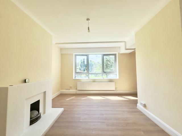 Sidney Boyd Court, West End Lane, West Hampstead NW6, Studio to rent, £1,495 pcm | PrimeLocation