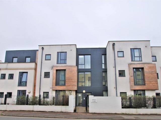Sidney Lodge, Cheltenham 2 bed flat to rent £1,150 pcm £265 pw