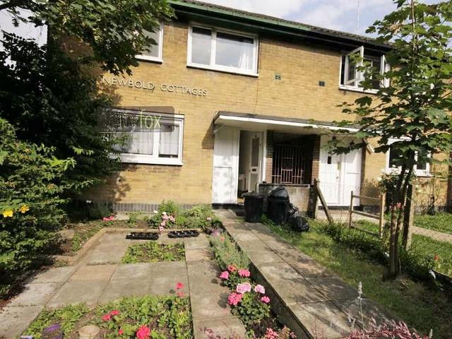 Sidney Street, E1 2HJ 3 bed cottage to rent £2,600 pcm £600 pw