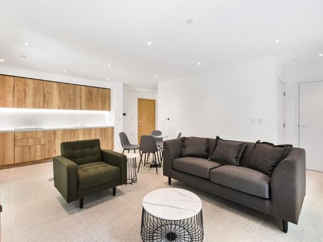 Sidney Street, London E1, 2 bed flat to rent, £3,185 pcm | PrimeLocation