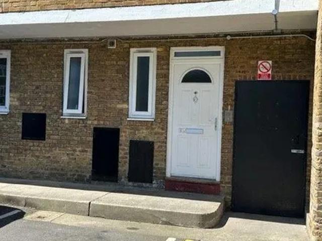 Sidney Road, London, SW9 0TP, United Kingdom | 3 bed apartment for rent #168149775 | Rentberry