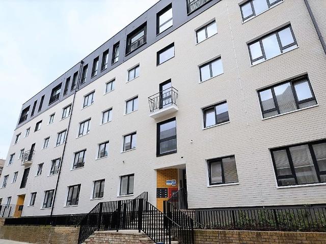 Sidney Road, Stockwell SW9, 3 bed flat to rent, £2,800 pcm | PrimeLocation