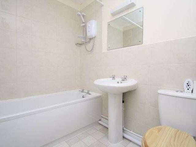 Sidney Road, Staines, TW18