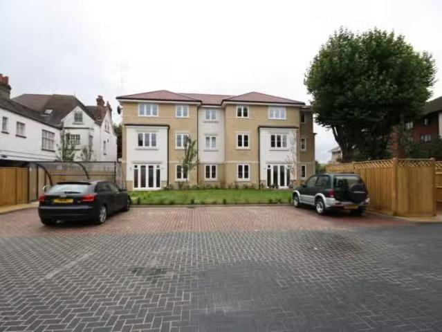 Sidney Road, Staines upon Thames, Surrey, TW18 4LX