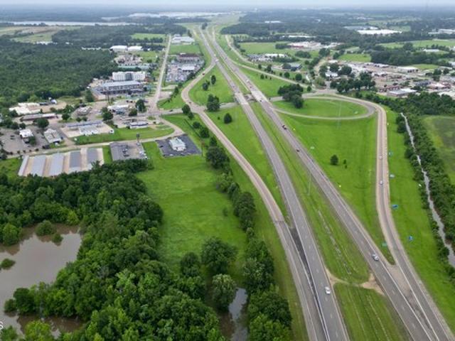 Sidney Runnels Dr, Canton, MS 39046