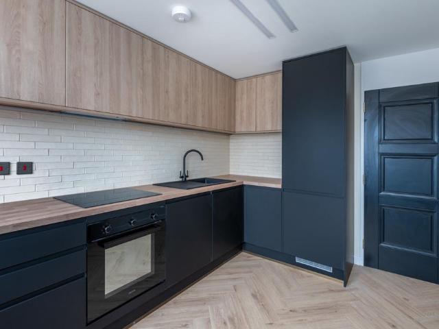 Siege House, Sidney Street, London, E1 2 bed flat to rent £2,350 pcm £542 pw