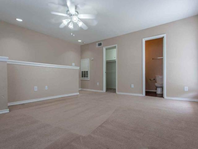 Siena Courtyards Apartments 2 Bedroom Apartment for Rent at 13503 Northborough Dr, Houston, TX 77067 Greater Greenspoint