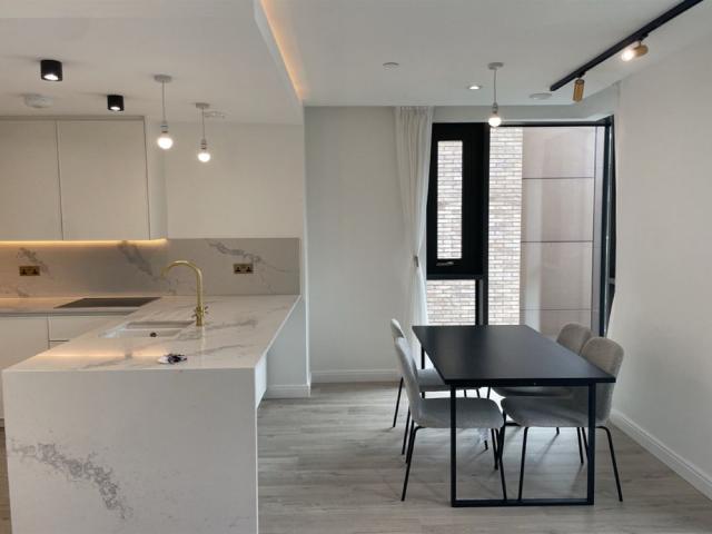 Siena House, Bollinder Place EC1V, 2 bed flat to rent, £4,600 pcm | PrimeLocation
