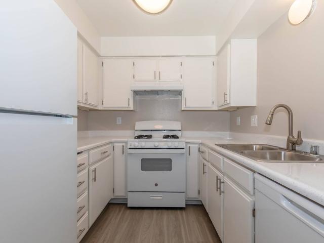 Sienna Heights 2 Bedroom Apartment for Rent at 43519 Kirkland Ave, Lancaster, CA 93535