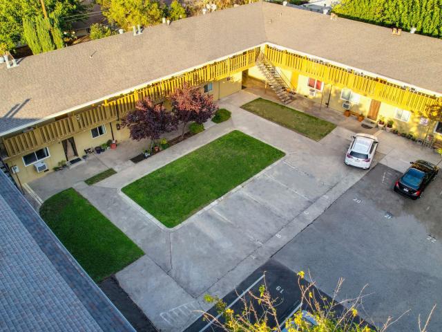 Sierra Court Apartments
