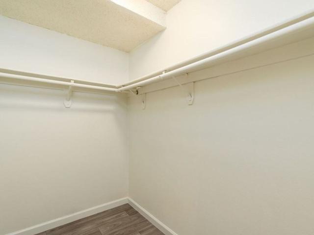 Sierra Canyon Apartments 3 Bedroom Apartment for Rent at 27520 Sierra Hwy, Santa Clarita, CA 91351