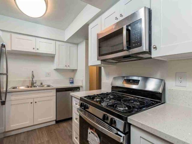Sierra Canyon Apartments 1 Bedroom Apartment for Rent at 27520 Sierra Hwy, Santa Clarita, CA 91351