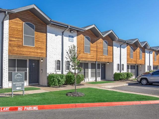 Sierra Heights 1 Bedroom Apartment for Rent at 1929 E Grauwyler Rd, Irving, TX 75061