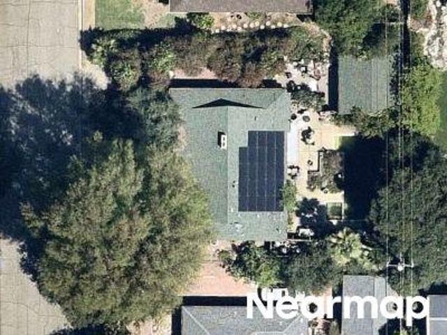 Sierra Woods Dr