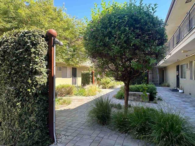 Siesta Crestwood Studio Apartment for Rent at 1716 O St, Sacramento, CA 95811 Midtown