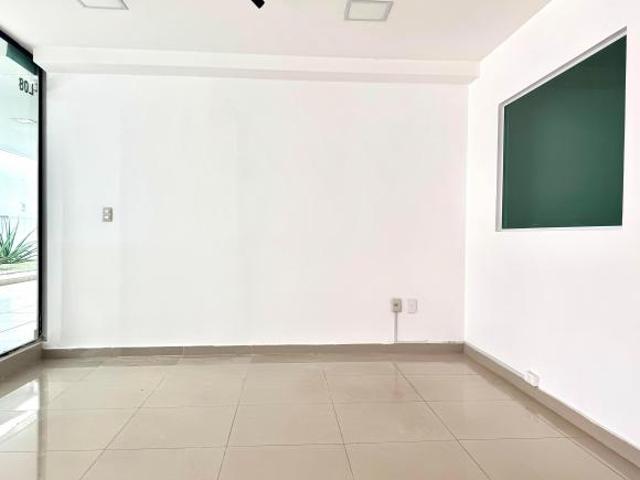 SIG Qd. 2, Ed. City Offices excelente loja pronta com vaga de garagem autônoma