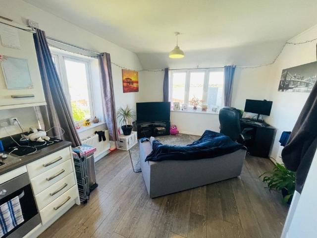 Signalman Court, Rugby, CV21
