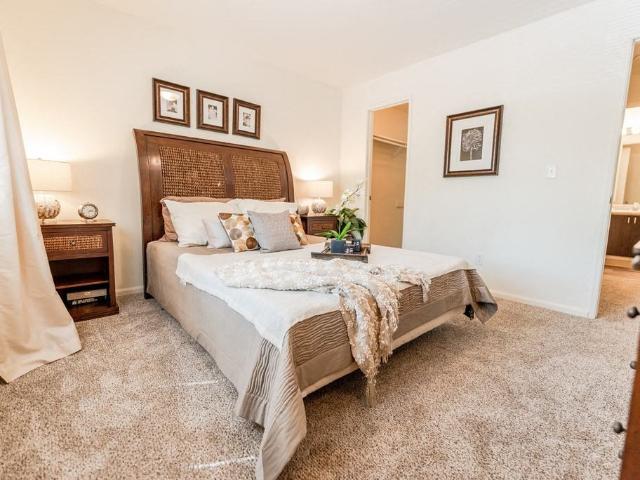 Signature Pointe 1 Bedroom Apartment for Rent at 25102 62nd Ave S, Kent, WA 98032