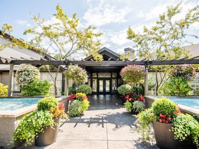 Signature Pointe 2 Bedroom Apartment for Rent at 25102 62nd Ave S, Kent, WA 98032