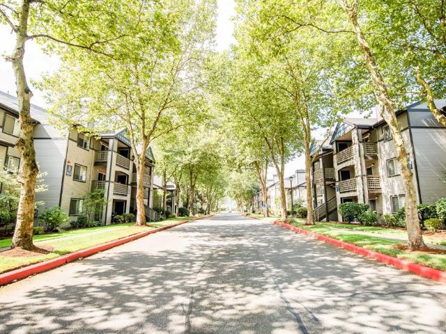 Signature Pointe 2 Bedroom Apartment for Rent at 25102 62nd Ave S, Kent, WA 98032