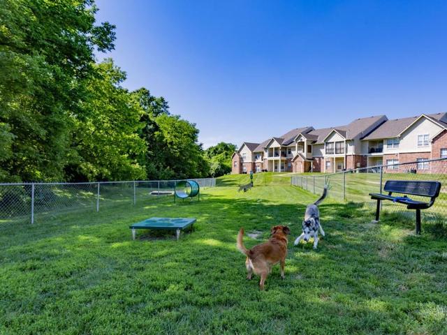Signature Place 1 Bedroom Apartment for Rent at 9251 W 121st Pl, Overland Park, KS 66213