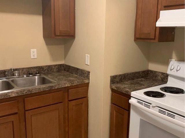 Signature Rentals 235 Wayne Dr. 2 Bedroom Apartment for Rent at 235 Wayne Dr, Richmond, KY 40475