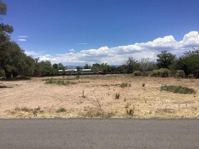 Silva Rd, Belen, NM 87002