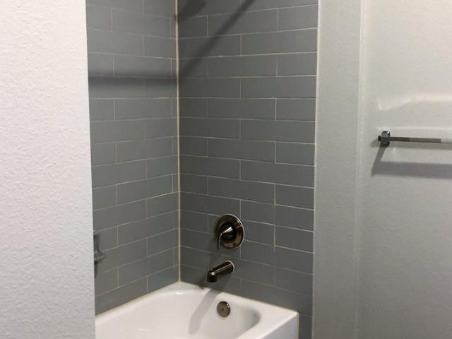 Silverwood at Hackberry Creek 2 Bedroom Apartment for Rent at 7711 Fm 3180 Rd, Baytown, TX 77523