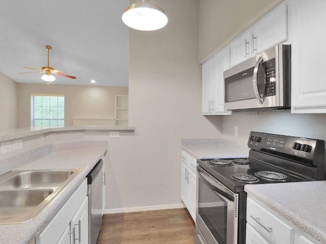 Silverwood Apartments 2 Bedroom Apartment for Rent at 5100 Foxridge Dr, Mission, KS 66202