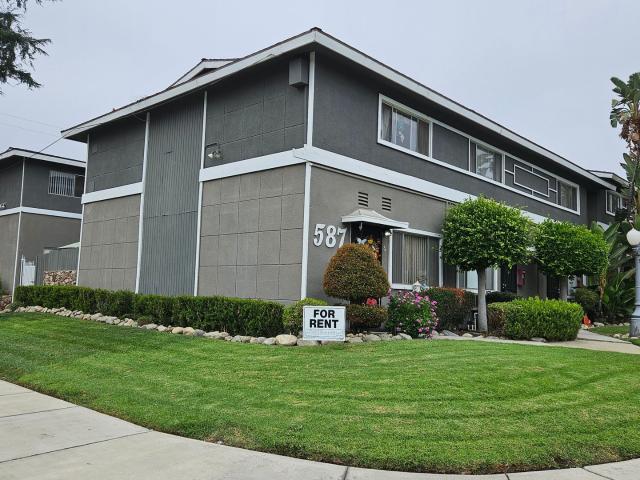 Silverwood Apartments 587