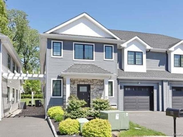 Silverwood Cir, Suffern, Condo For Sale
