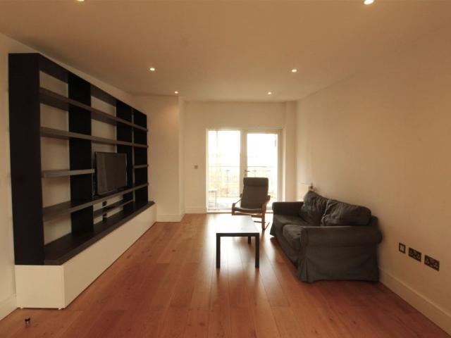 Silverworks Close, London, NW9
