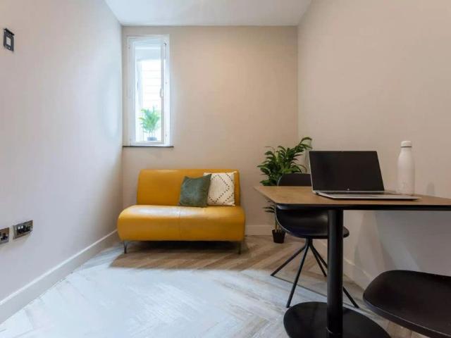 Silver 1 Bed Apartment