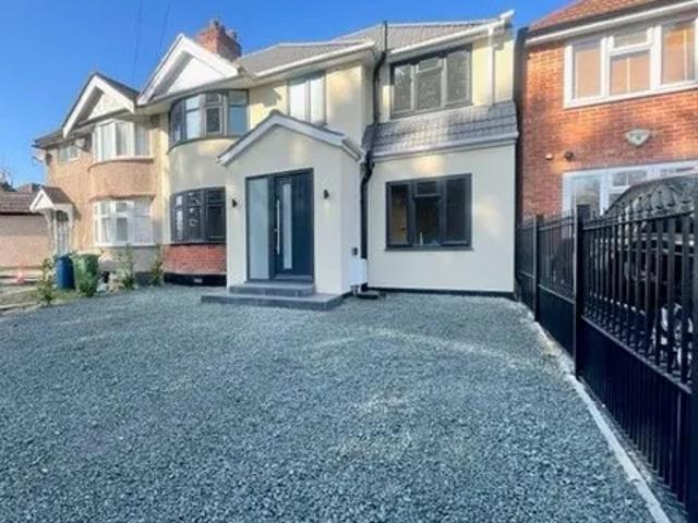 Silver Close, London, HA3 6EJ, United Kingdom | 5 bed duplex for rent #165994335 | Rentberry