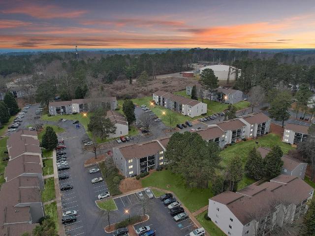 Silver Creek 2 Bedroom Apartment for Rent at 595 Riverside Pkwy, Austell, GA 30168
