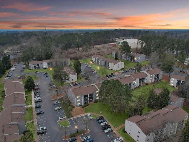 Silver Creek 2 Bedroom Apartment for Rent at 595 Riverside Pkwy, Austell, GA 30168