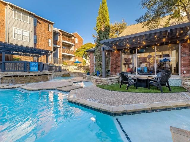 Silver Creek 2 Bedroom Apartment for Rent at 18949 Marsh Ln, Dallas, TX 75287