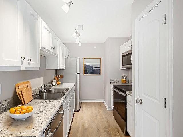 Silver Creek Commons East & West 2 Bedroom Apartment for Rent at 4719 Grant Line Rd, New Albany, IN 47150
