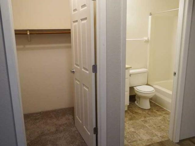 Silver Bell Apartments 2 Bedroom Apartment for Rent at 2091 Silver Bell Rd, Eagan, MN 55122