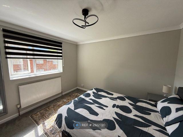 Silver Birch Close, Huntingdon PE29, 4 bed terraced house to rent, £600 pcm | PrimeLocation