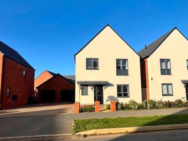 Silver Birch Road, Wootton, 4 Bedroom Detached