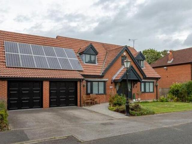 Silver Garth, Barton, 3 Bedroom Detached