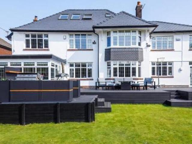 Silver Glen, Llantrisant Road, 6 Bedroom House