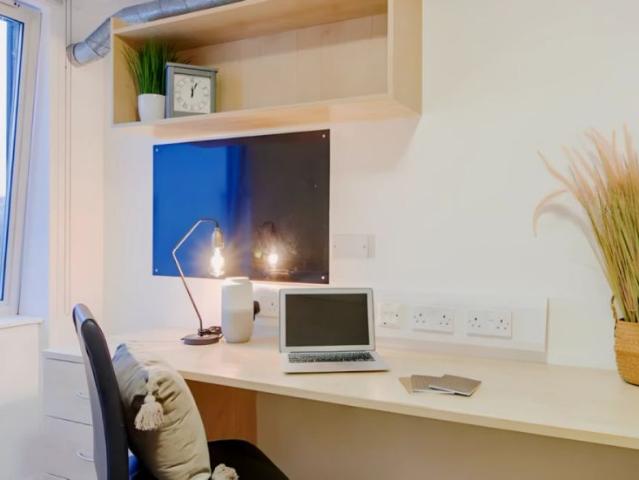 Silver Ensuite