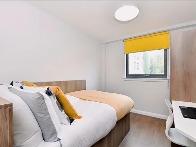 Silver En Suite