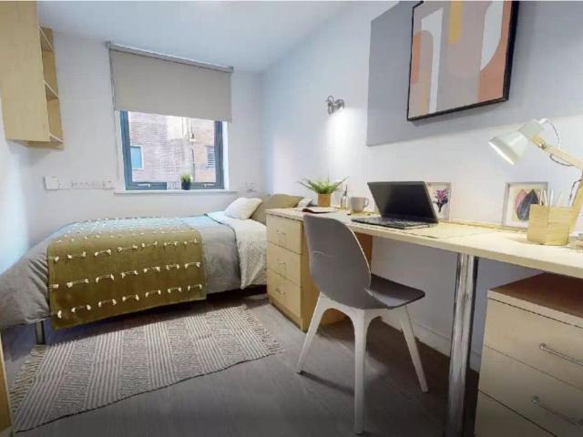Silver En Suite