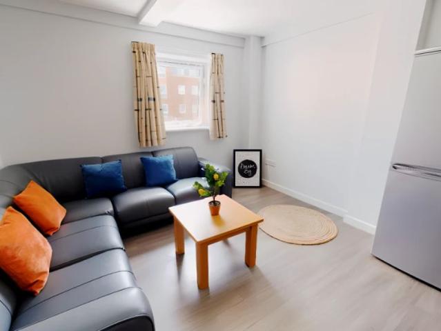 Silver En Suite